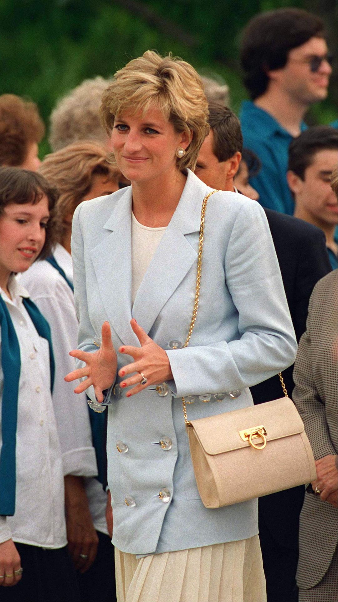 Princess Diana’s 6 Favourite Designer Handbags| marie claire